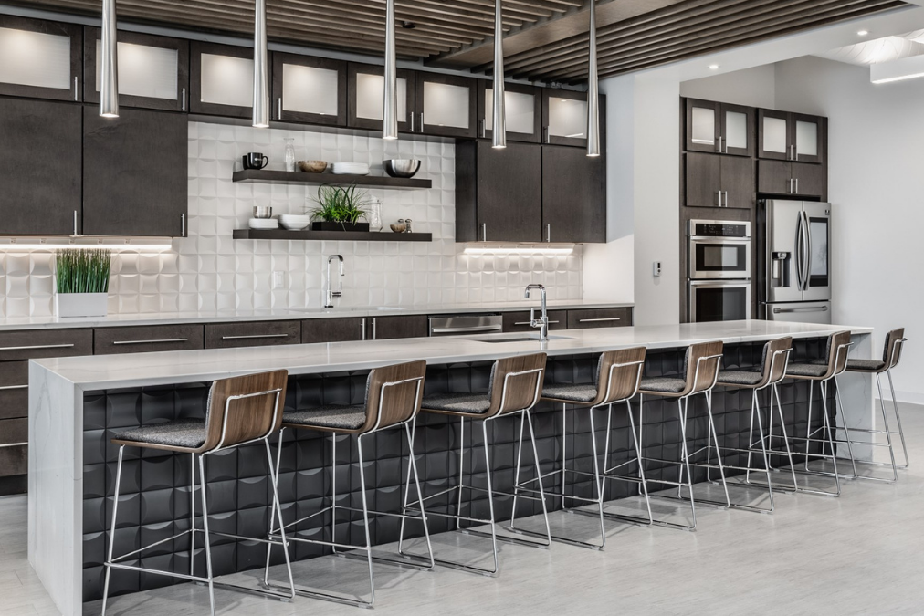 Becovic Management - Meyer Najem